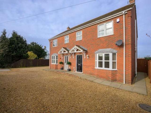 3 Bedroom Semi Detached House