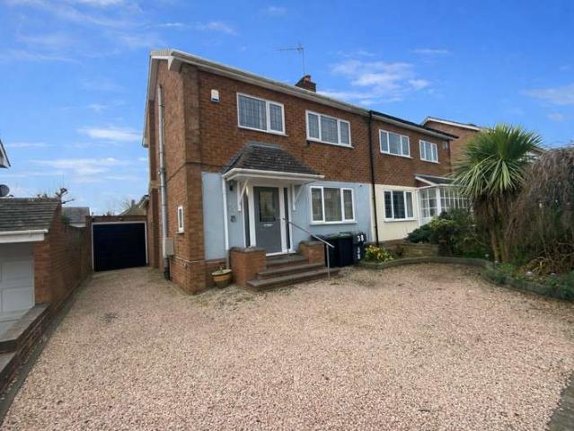 3 Bedroom Semi Detached House