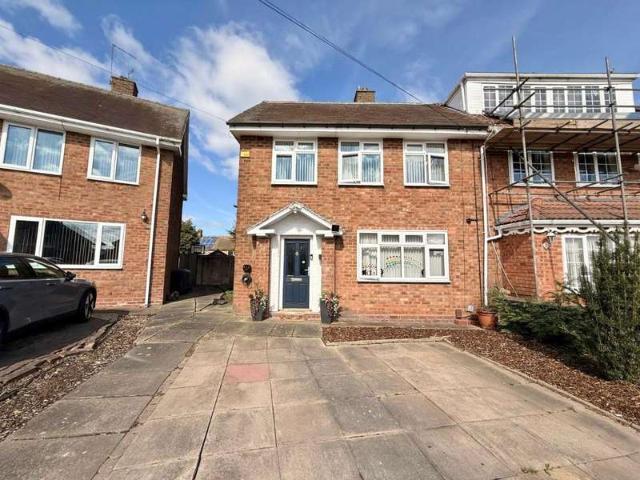 3 Bedroom Semi Detached House