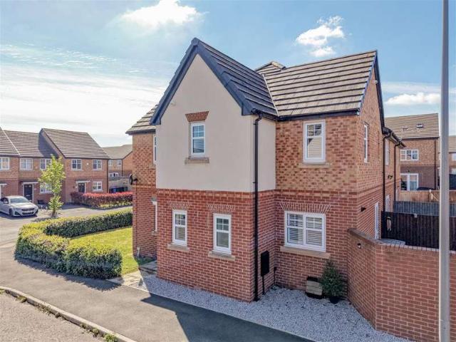 3 Bedroom Semi Detached House