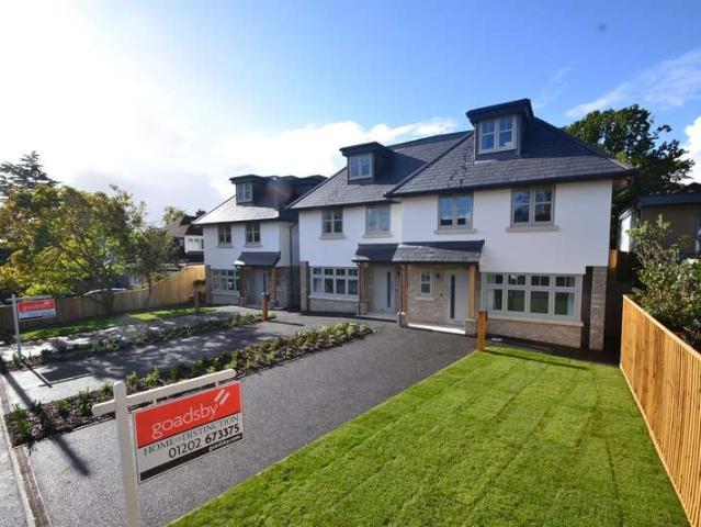 3 Bedroom Semi Detached House