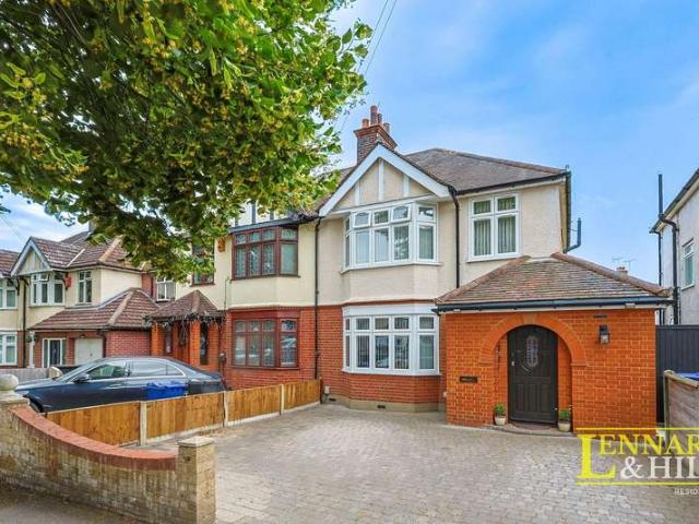 3 Bedroom Semi Detached House