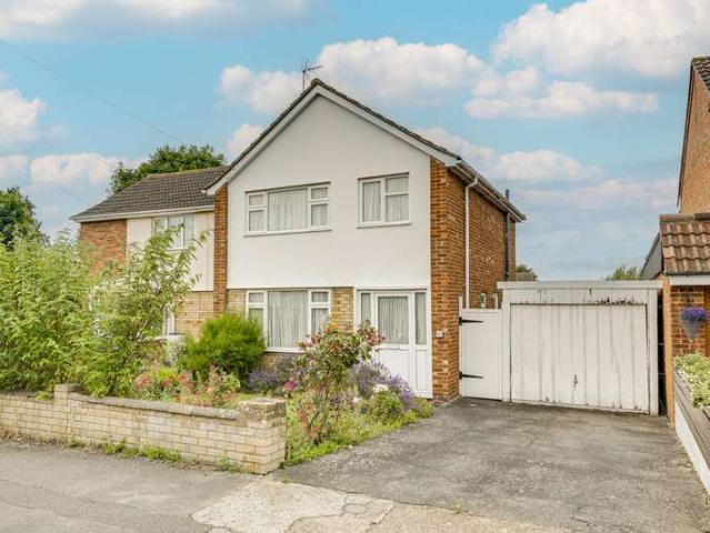 3 Bedroom Semi Detached House