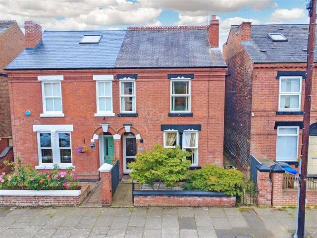3 Bedroom Semi Detached House