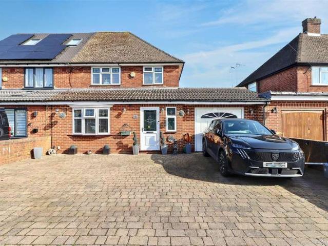 3 Bedroom Semi Detached House
