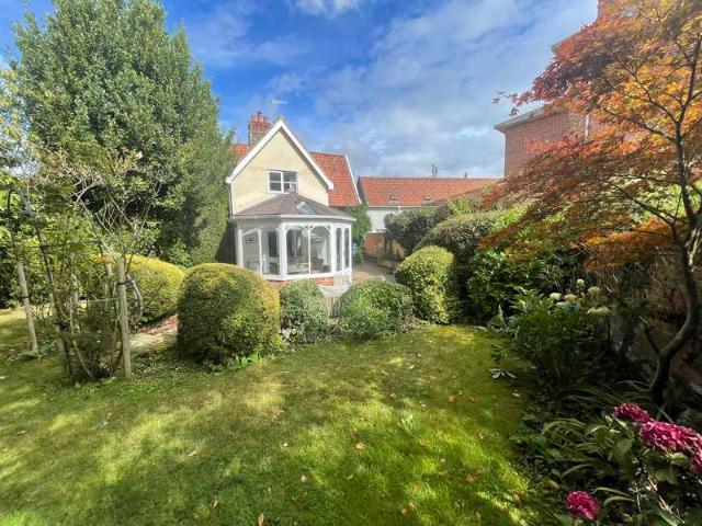 3 Bedroom Semi Detached House
