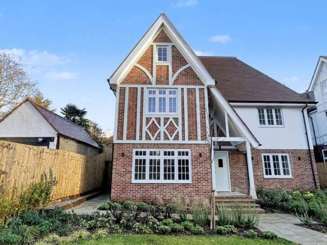 3 Bedroom Semi Detached House