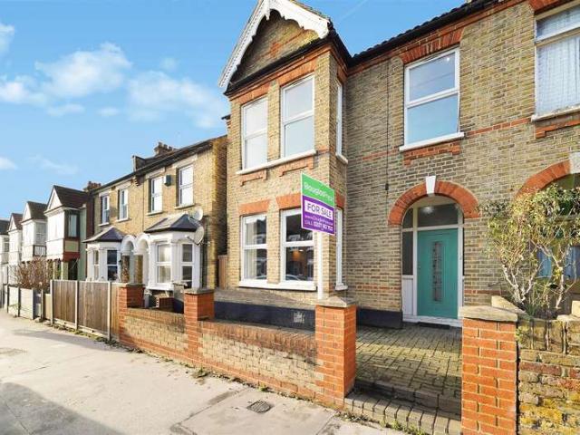 3 Bedroom Semi Detached House