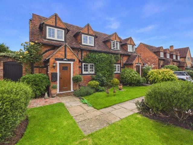3 Bedroom Semi Detached House