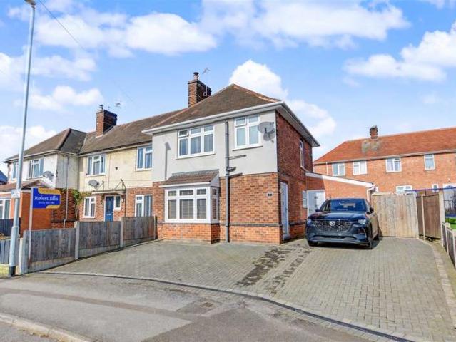 3 Bedroom Semi Detached House