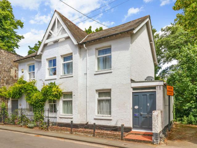 3 Bedroom Semi Detached House