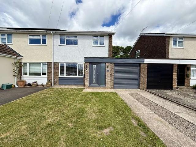 3 Bedroom Semi Detached House
