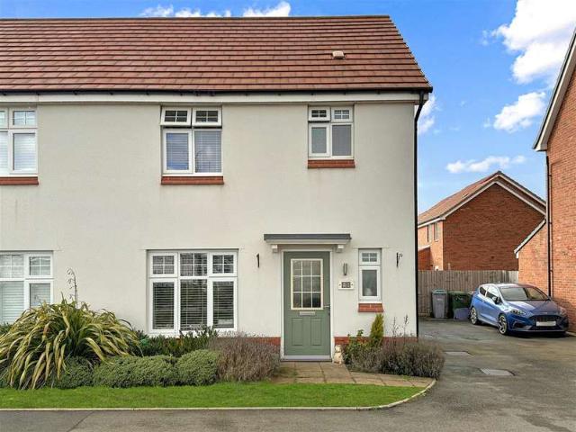 3 Bedroom Semi Detached House