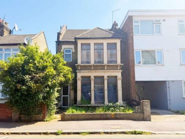 3 Bedroom Semi Detached House