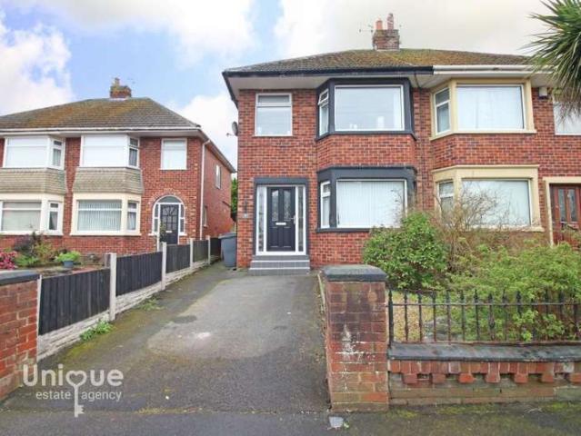 3 Bedroom Semi Detached House