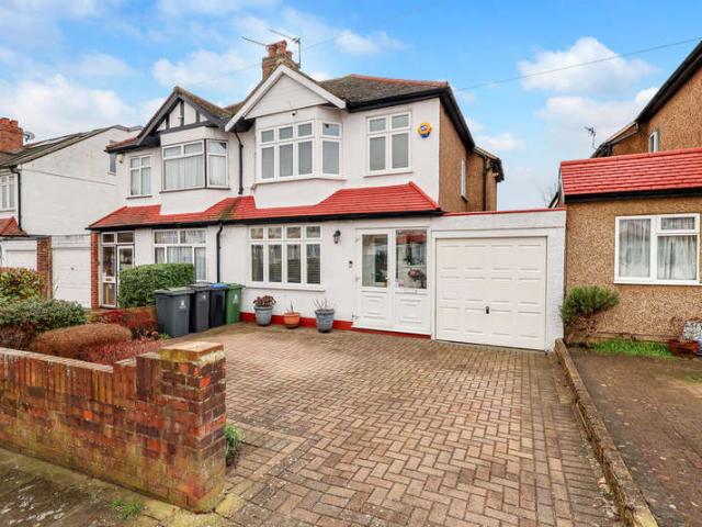 3 Bedroom Semi Detached House