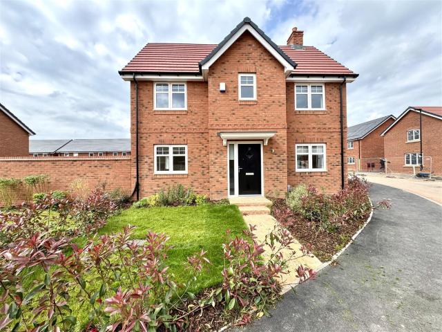 3 Bedroom Semi Detached House