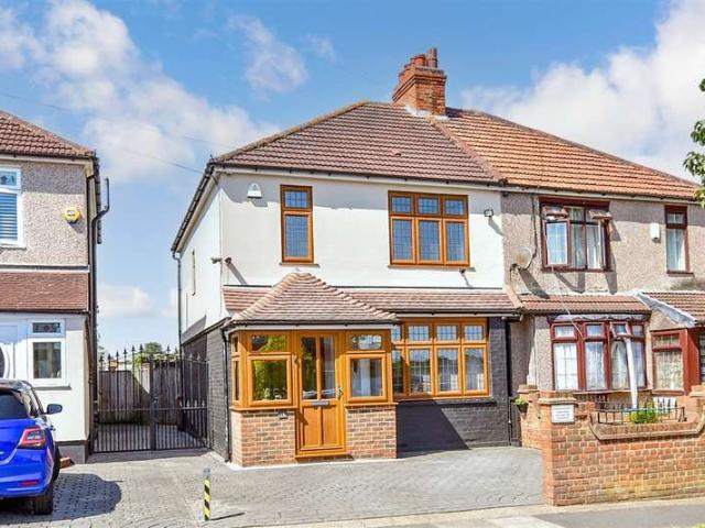 3 Bedroom Semi Detached House