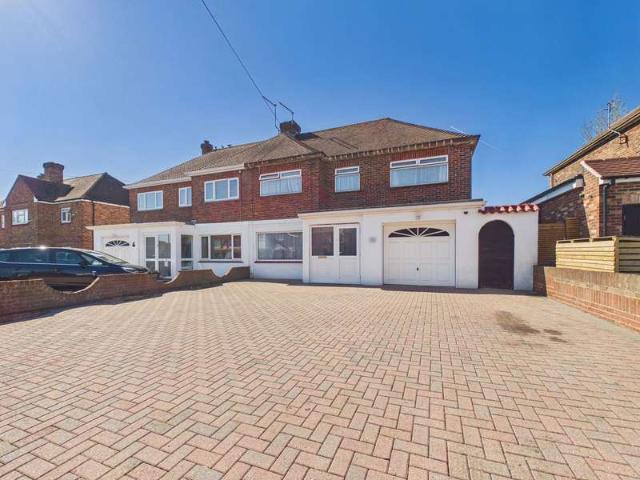 3 Bedroom Semi Detached House