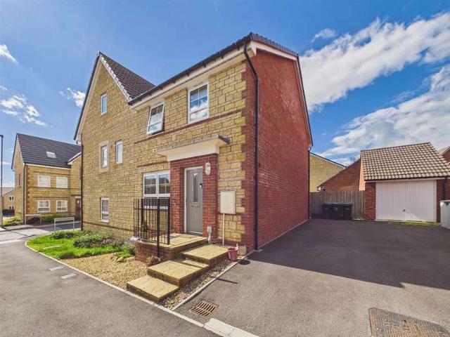 3 Bedroom Semi Detached House
