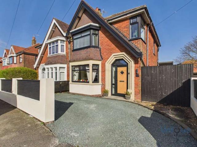 3 Bedroom Semi Detached House
