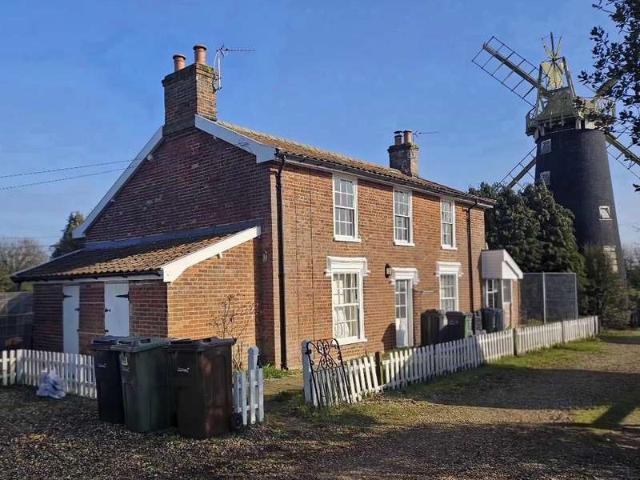 3 Bedroom Semi Detached House