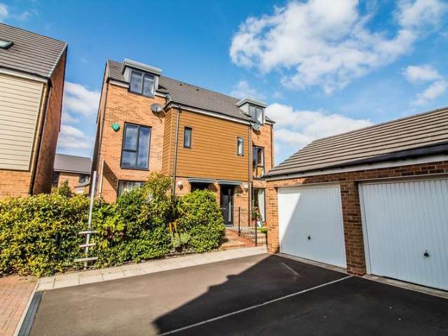 3 Bedroom Semi Detached House