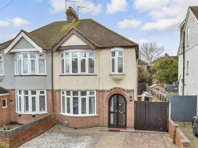 3 Bedroom Semi Detached House