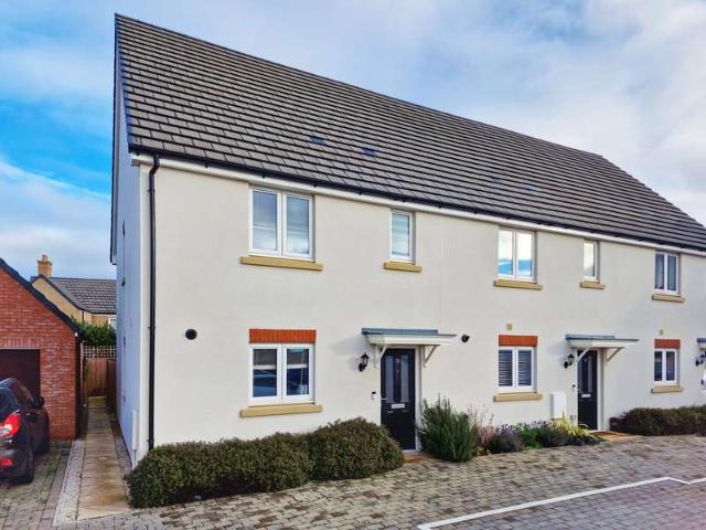 3 Bedroom Semi Detached House