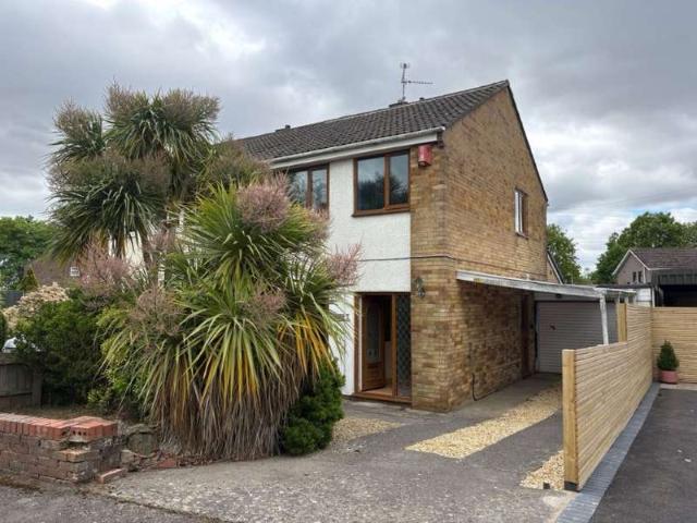 3 Bedroom Semi Detached House