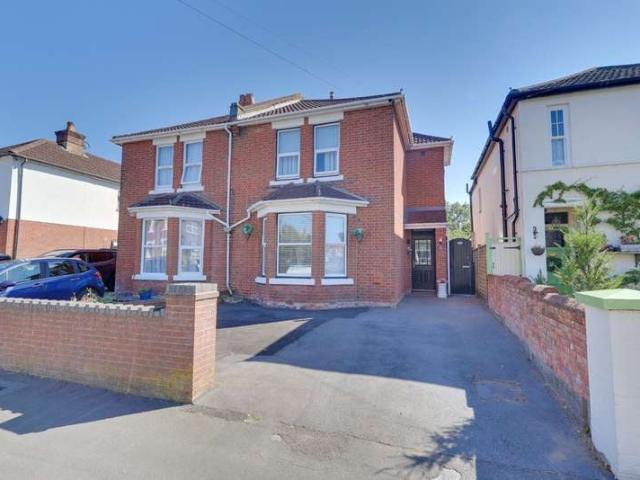 3 Bedroom Semi Detached House