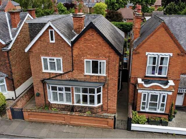 3 Bedroom Semi Detached House