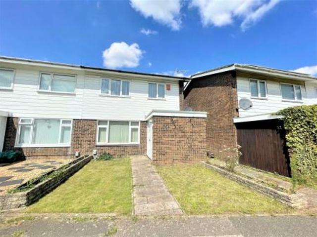 3 bedroom Semi detached house To Let