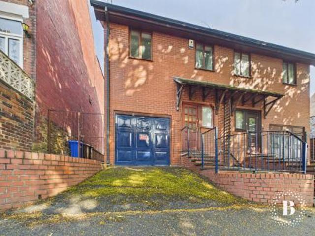 3 bedroom Semi detached house To Let