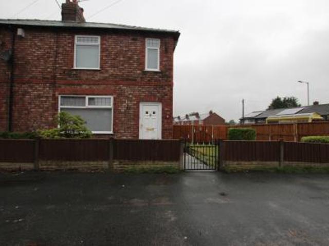 3 bedroom Semi detached house To Let
