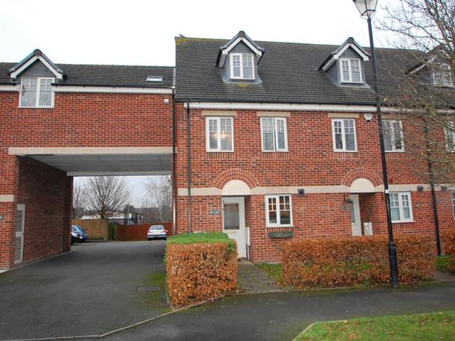3 bedroom Semi detached house To Let