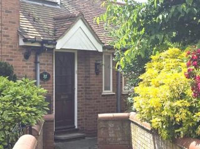 3 bedroom Semi detached house To Let