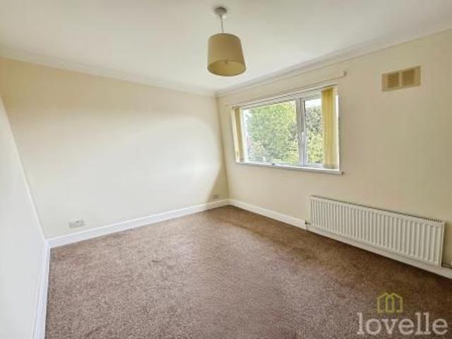 3 bedroom Semi detached house To Let