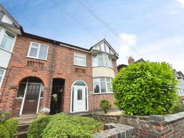3 bedroom Semi detached house To Let