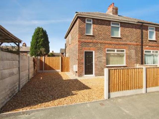 3 bedroom Semi detached house To Let