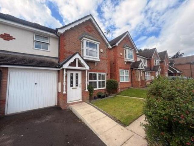 3 bedroom Semi detached house To Let