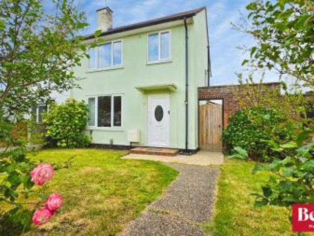 3 bedroom Semi detached house To Let