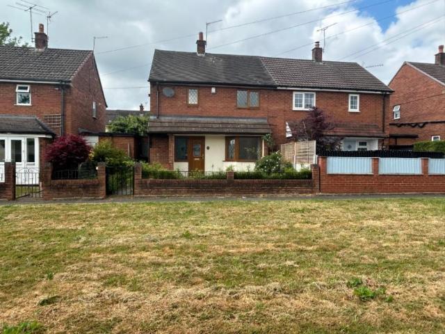 3 bedroom Semi detached house To Let