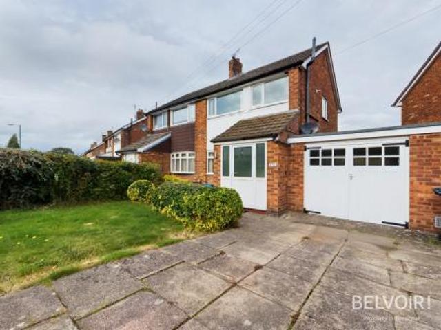 3 bedroom Semi detached house To Let