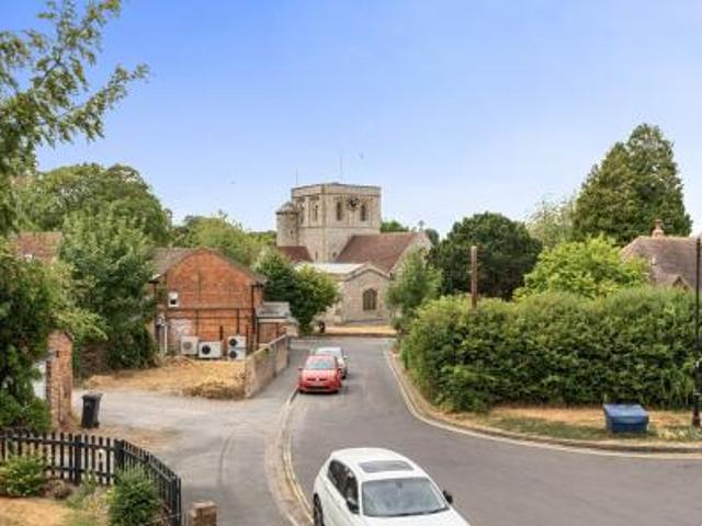 3 bedroom Semi detached house To Let