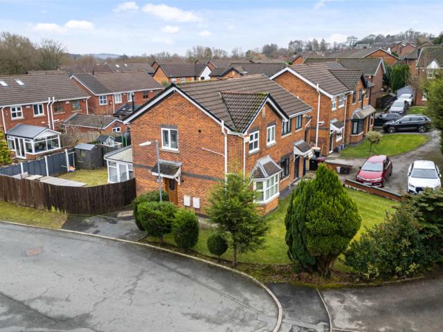 3 bedroom semi detached house To Let in Bolton, Greater Manchester