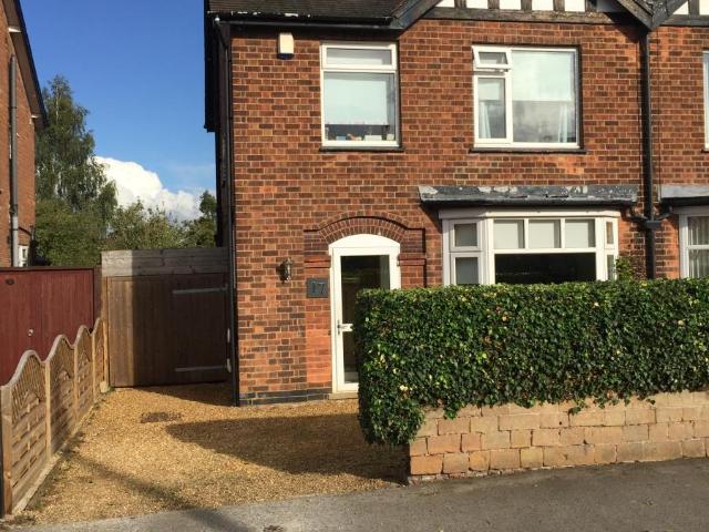 3 Bedroom Semi Detached House To Let in Nottingham, NG2