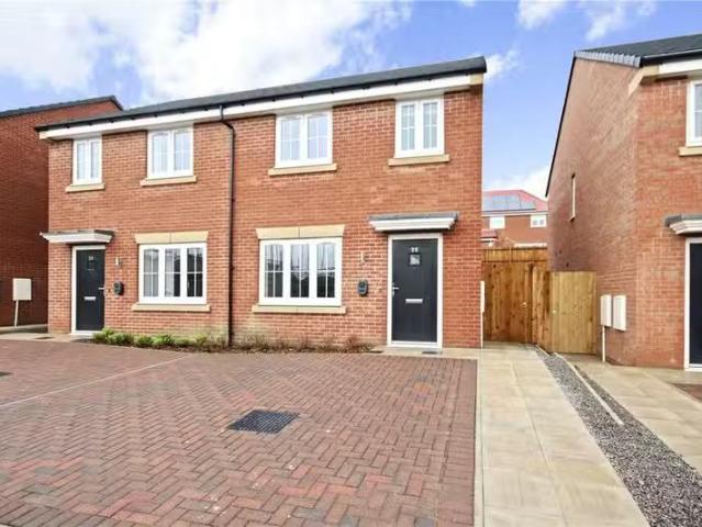3 bedroom Semi Detached House to rent, Outberry Way, Durham, D.