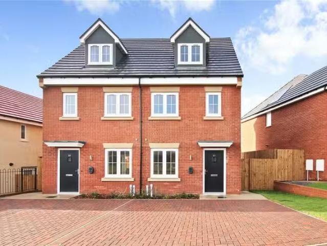 3 bedroom Semi Detached House to rent, Outberry Way, Durham, D.