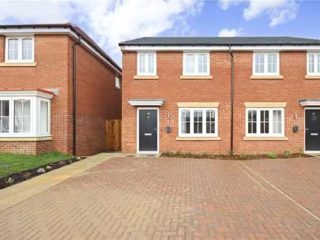 3 bedroom Semi Detached House to rent, Outberry Way, Durham, D.